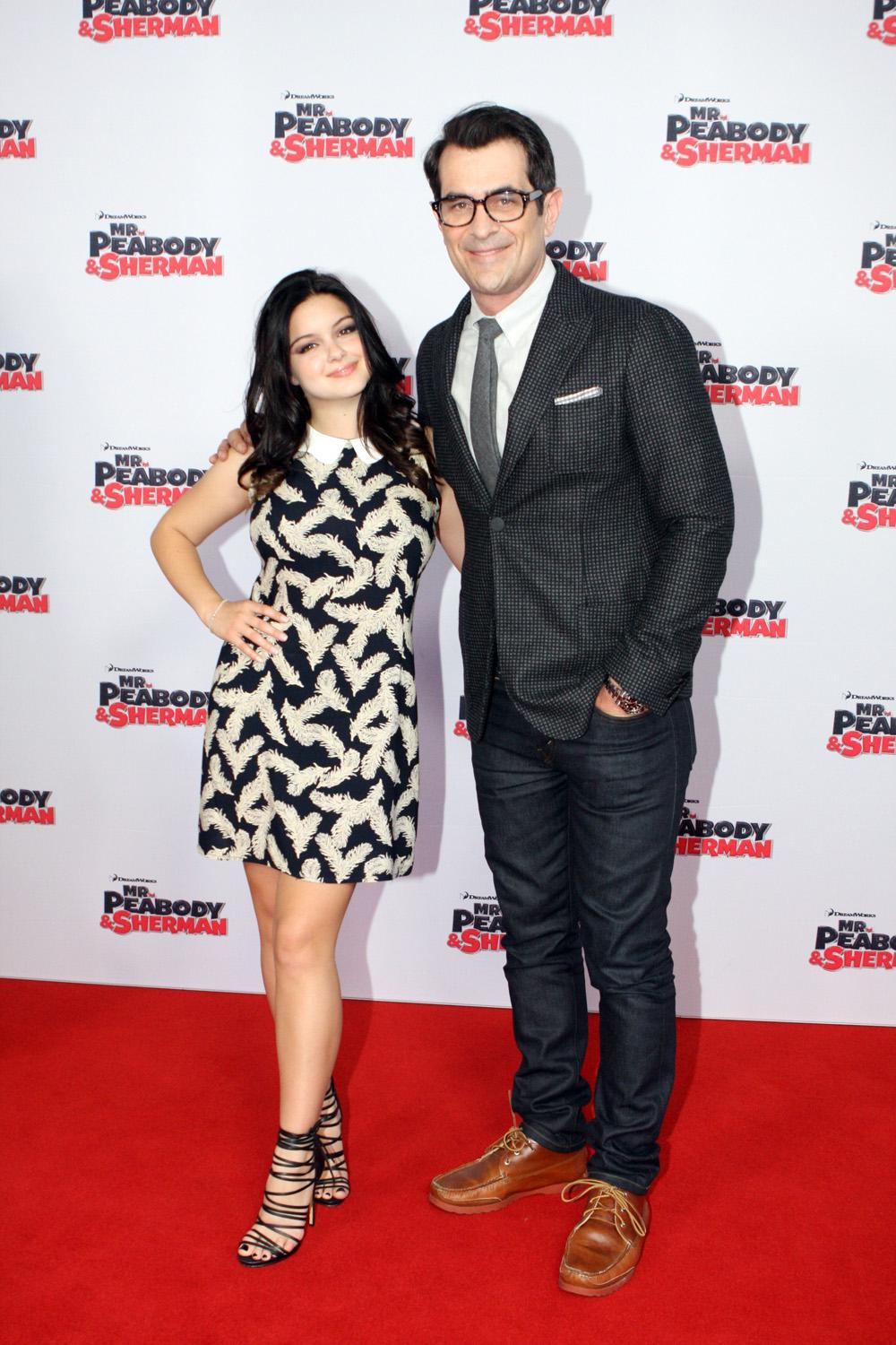 TV's Dunphy Sisters Wear Matching Dresses to Modern Family Wrap Party ...