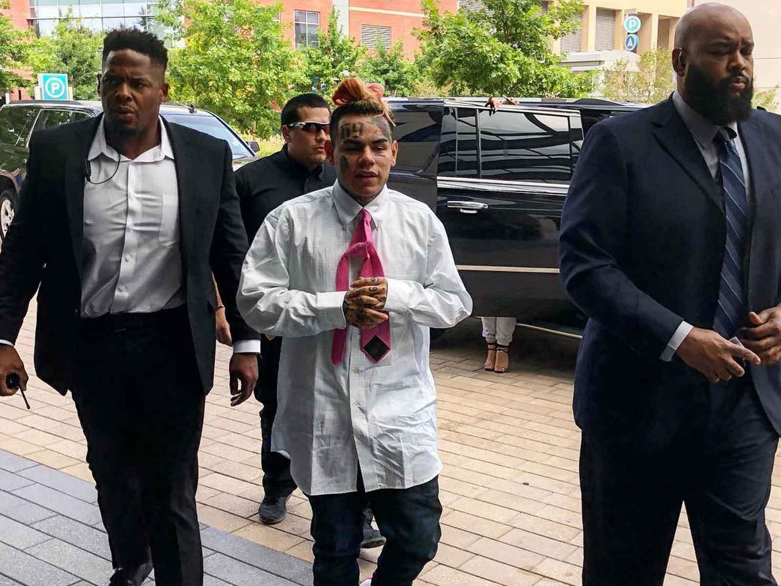 Tekashi 6ix9ine's Hired Muscle Rushes to NYC After Alleged Kidnapping ...