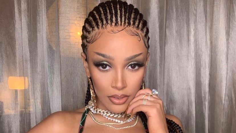 Doja Cat Praises SZA's Efforts On Their 'Kiss Me More' Collab - The Blast