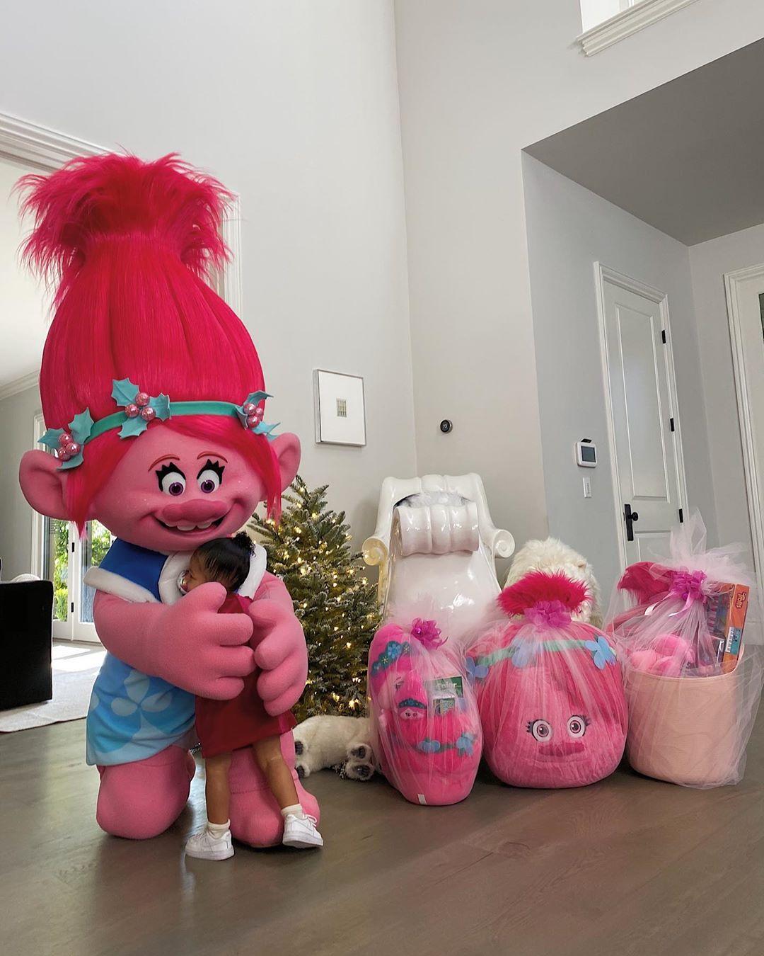 Travis Scott Surprises Kylie Jenner & Stormi With Life-Sized Troll ...