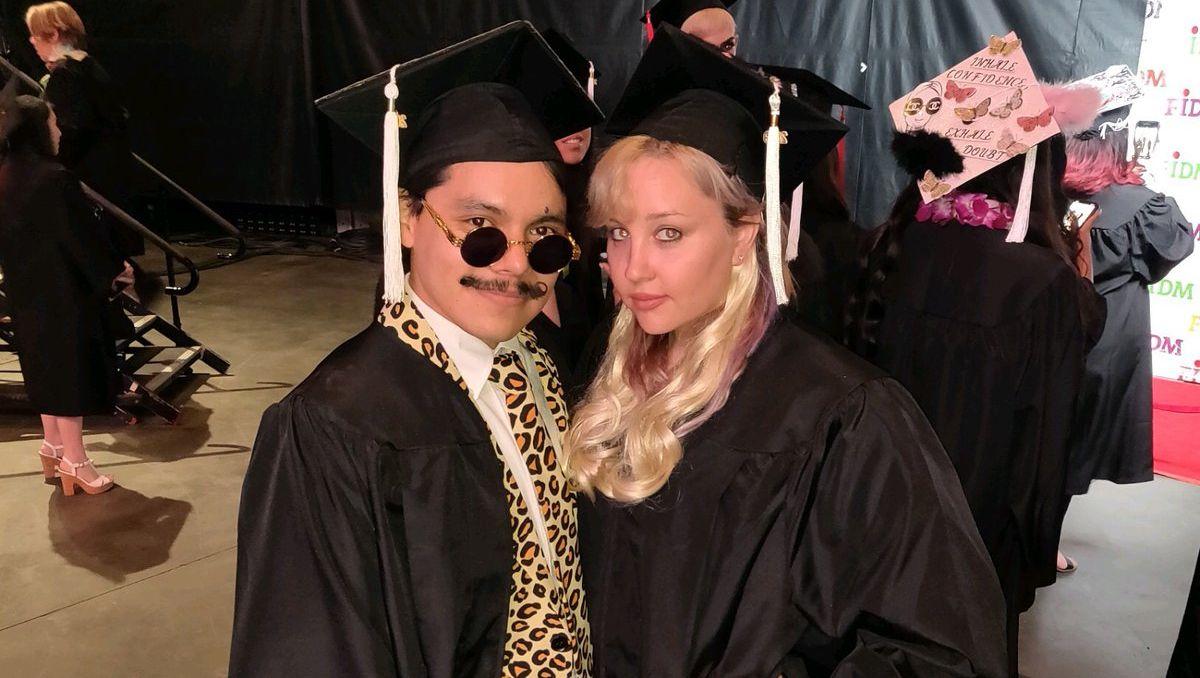Amanda Bynes Joins Instagram and Debuts Bright Pink Hair - The Blast