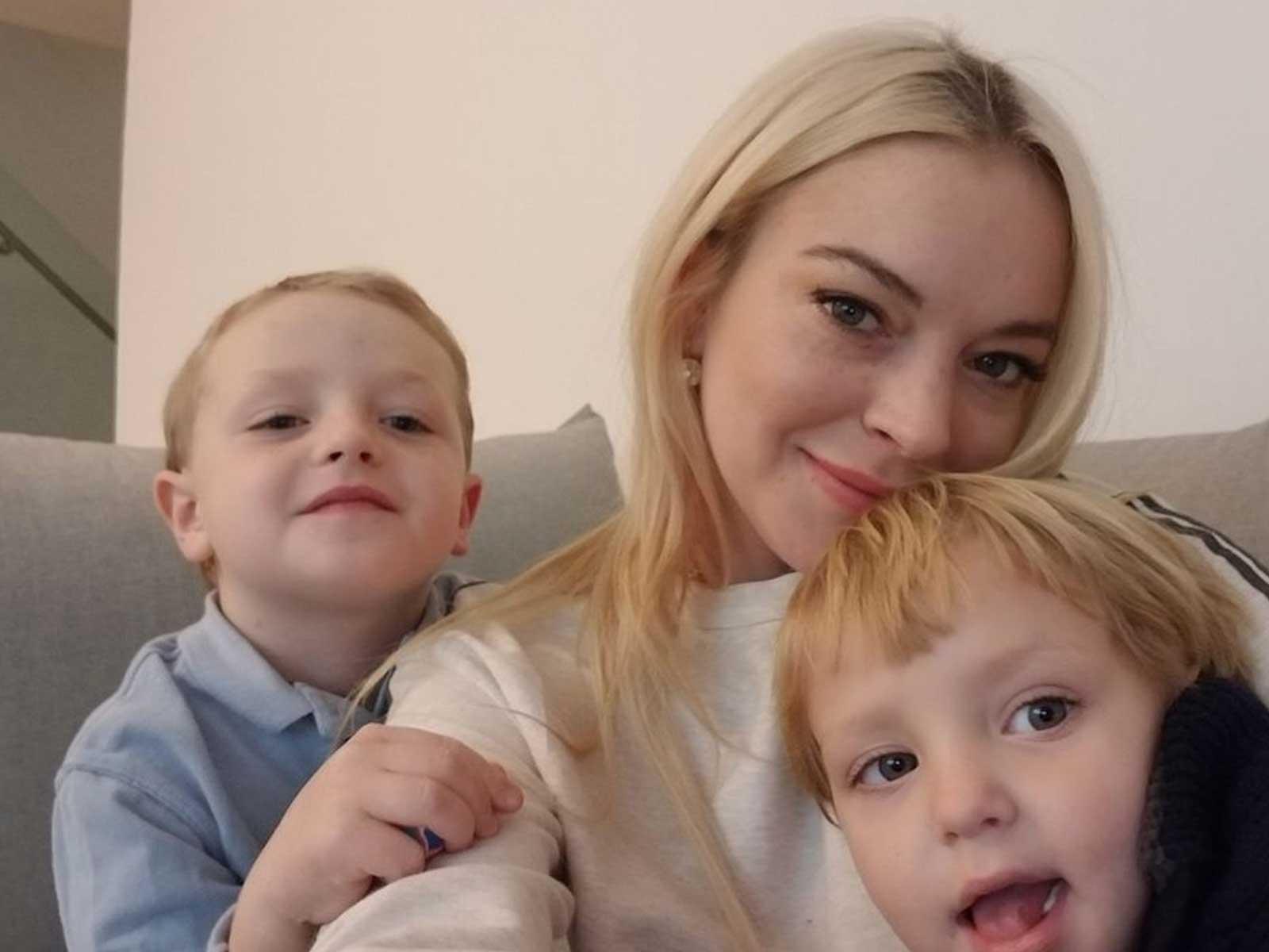 Lindsay Lohan Performs True Christmas Miracle, Unites Lohan Family ...