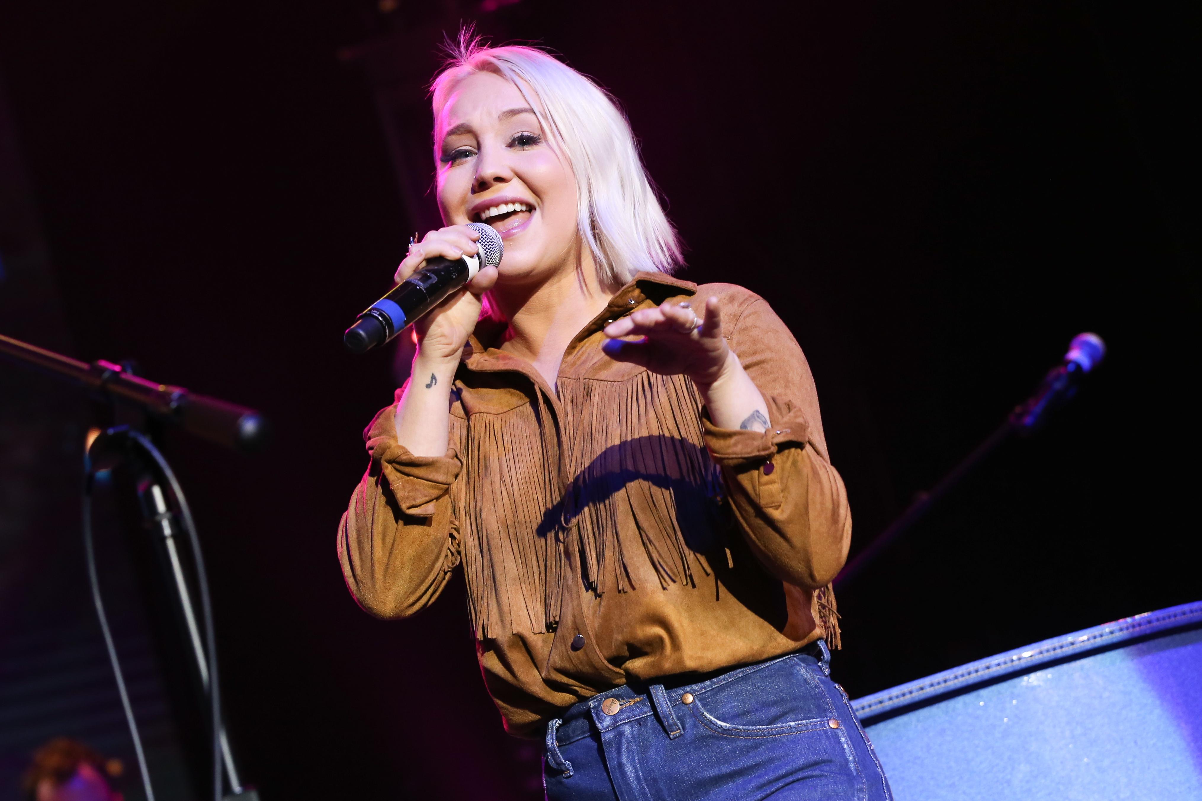 Blake Shelton Earns High Praise From Former 'The Voice' Contestant ...