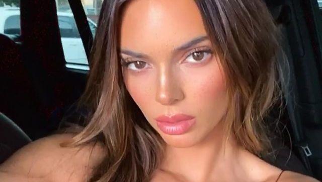 Kendall Jenners Massive Bikini Thigh Gap Sparks Complaints The Blast