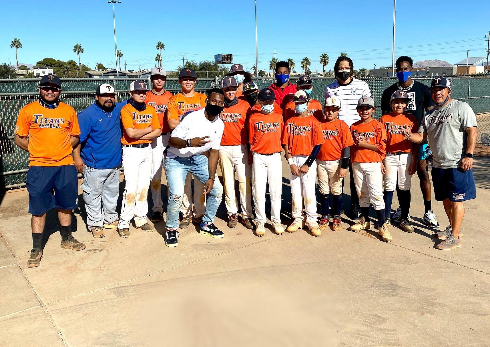 MLB Star Kyle Lewis PARTIES In Vegas Celebrating 'Rookie Of The Year ...