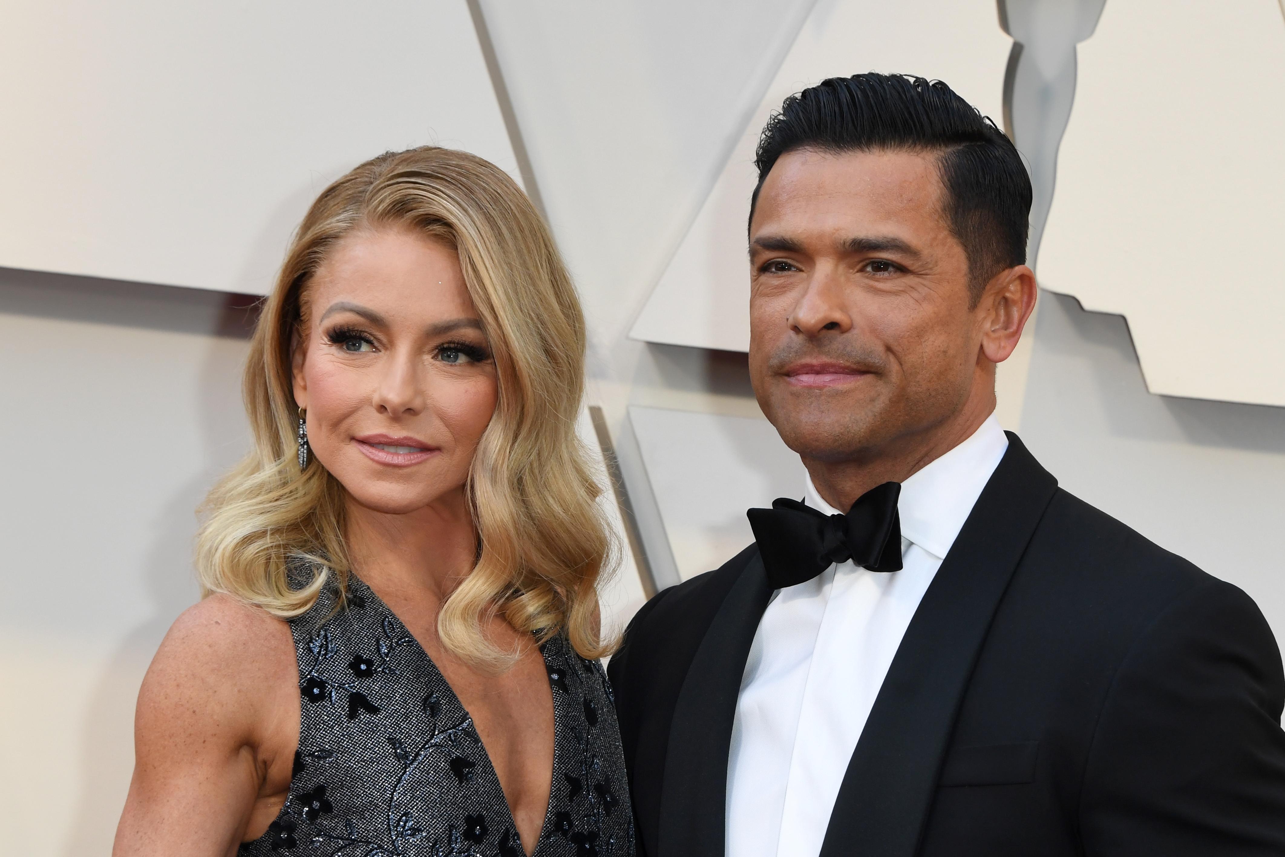 Kelly Ripa's Plastic Surgery Reveal: 'They Tore All The Way Through ...