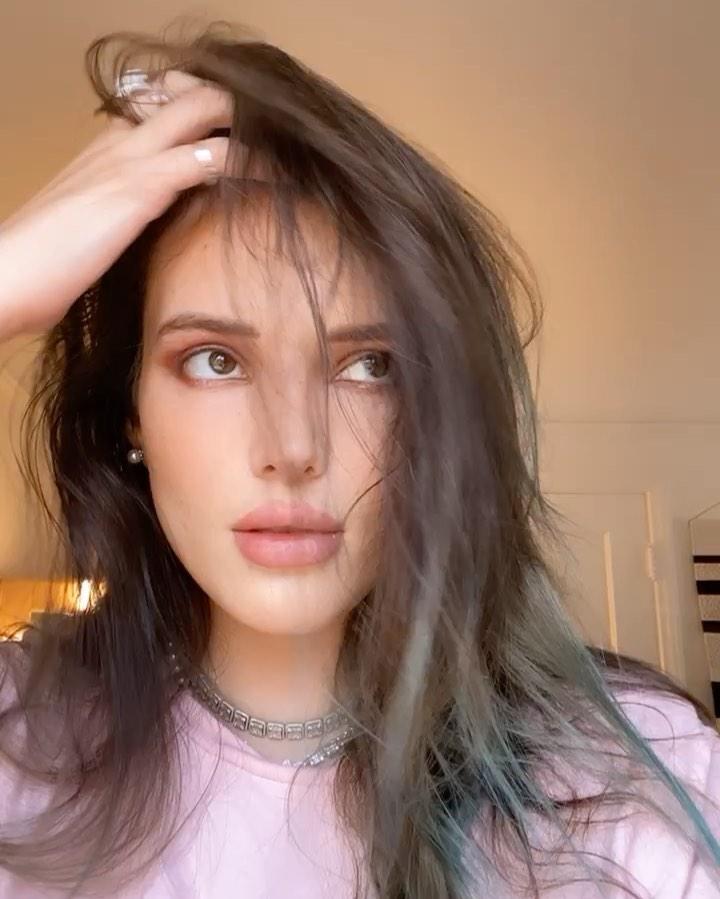 Bella Thorne Shows Off Rockin' Body While Teasing Live Workout Videos ...