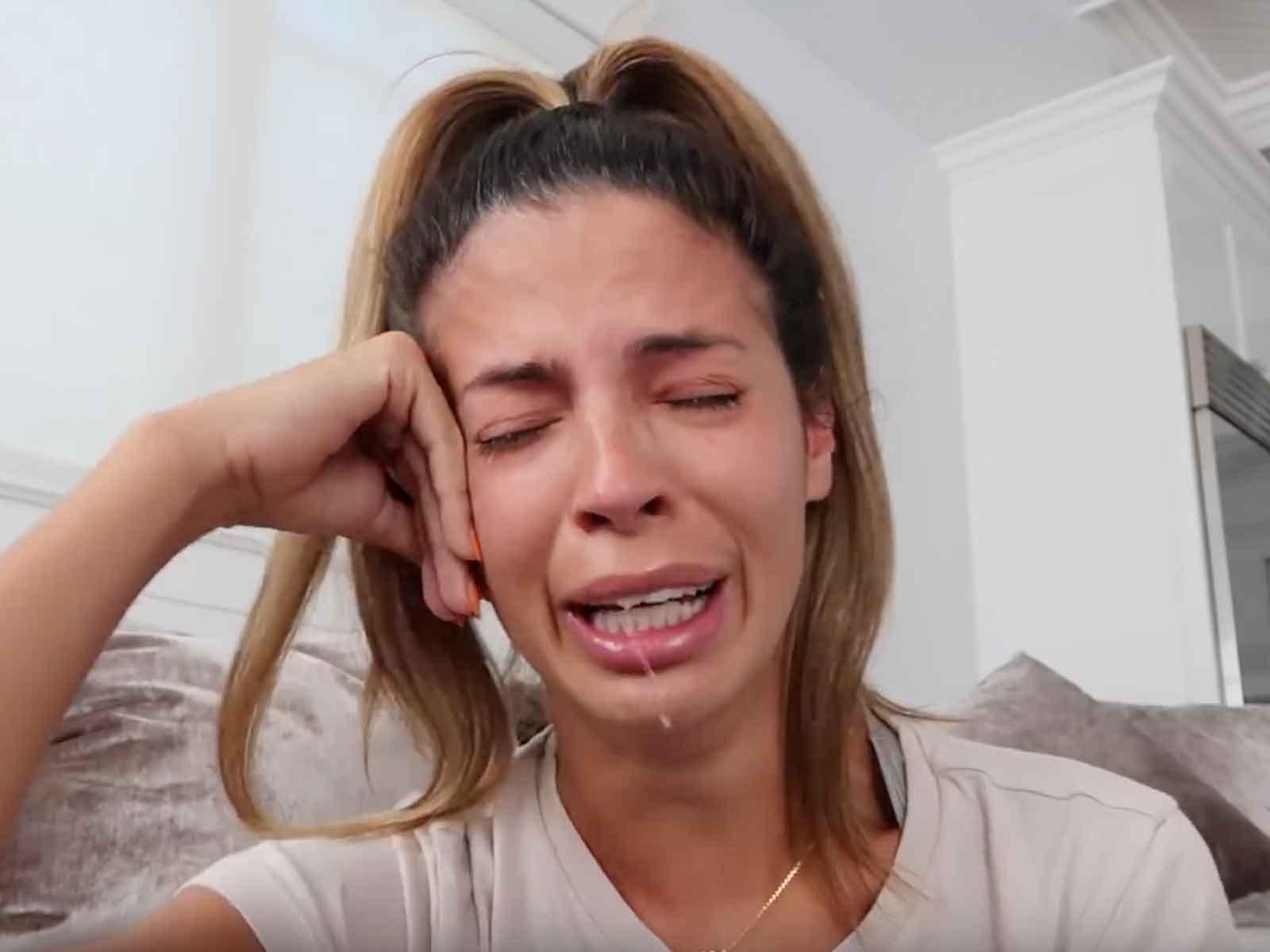 YouTuber Laura Lee Apologizes for Her Apology Video - The Blast
