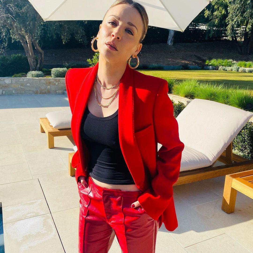 Kaley Cuoco Unleashes Tiny Waist In Tight Latex Pants - The Blast